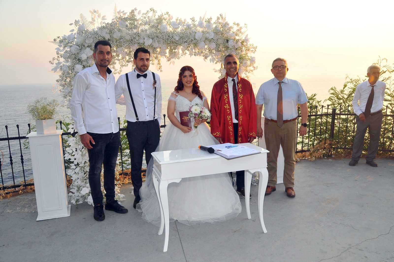 Toklu ailesinin mutlu günü - Antalya Gündem Gazetesi | Son Dakika ...